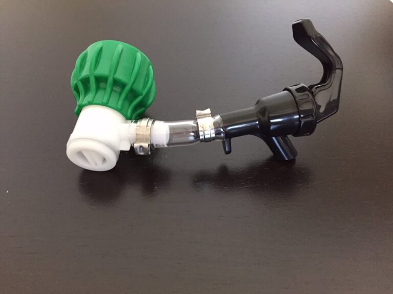 Pepsi Green BIB Connector with Tap – Soda Syrup Canada